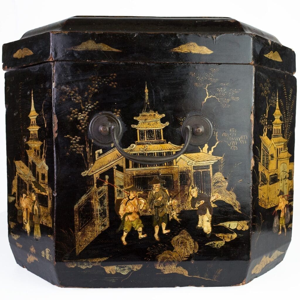 Antique Chinese Export Lacquer Storage Box. Chinese Black Lacquerware ...
