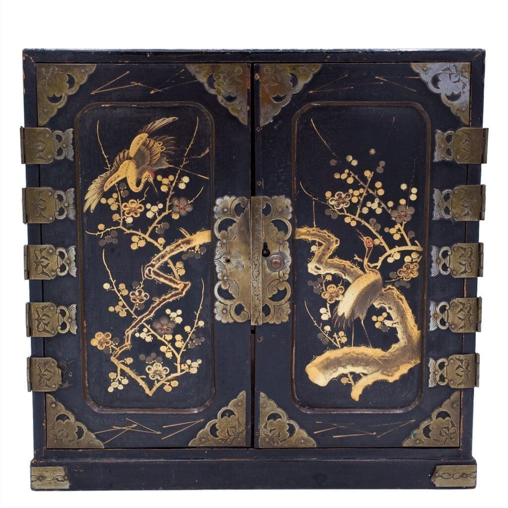Antique Japanese Lacquer Jewellery Cabinet With Gilt Decoration. Late ...